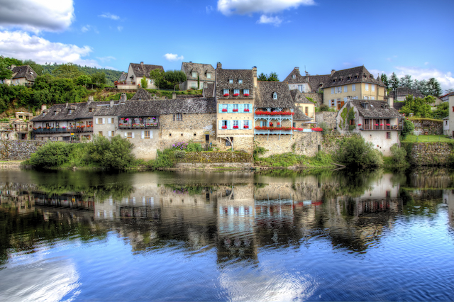 Dordogne River Valley Road Trip: Clemont-Ferrand to Bordeaux